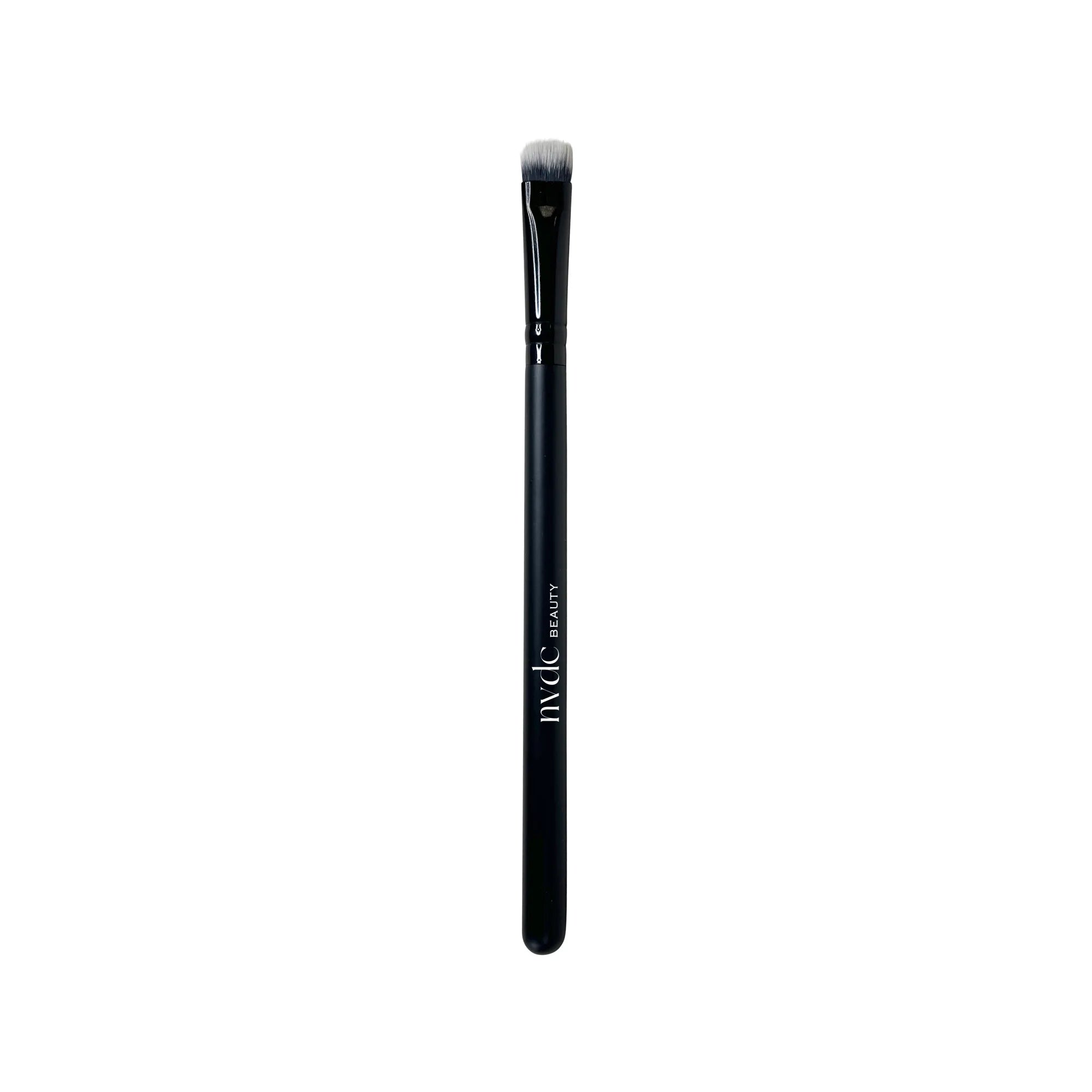Packing Eye Brush – NVDC Beauty